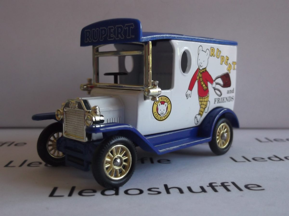 DG06121, Model T Ford Van, Rupert and Friends, Express Newspapers, The ...