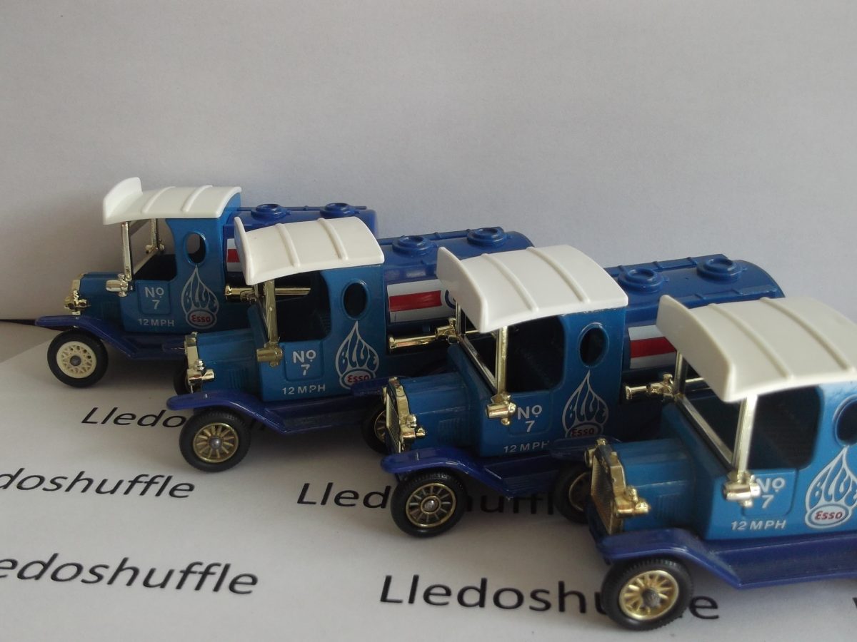 DG08000, Model T Ford Tanker, Esso, Blue Esso, No. 7, Variations ...