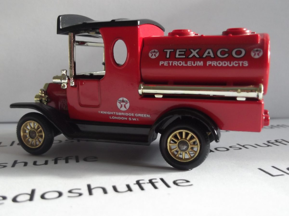 DG08016, Model T Ford Tanker, Texaco Petroleum Products, AFA – Lledo Models