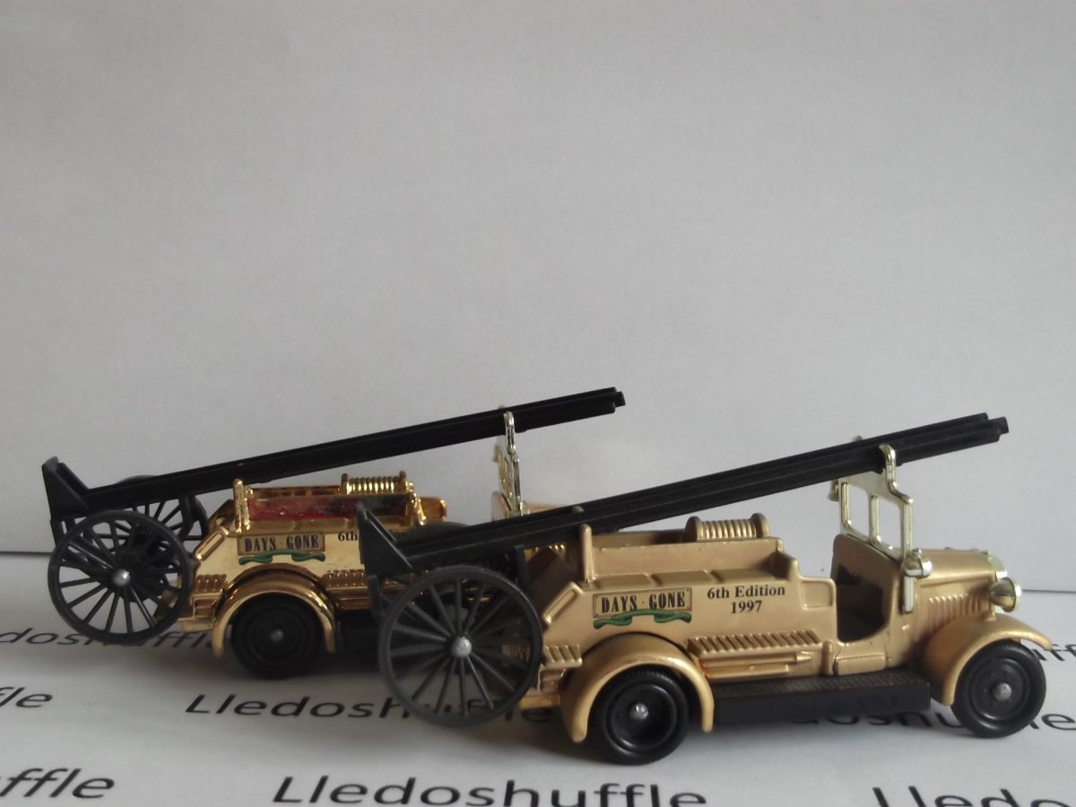 DG12020, Dennis Fire Engine, Days Gone Collectors Club 6th Gold Edition ...