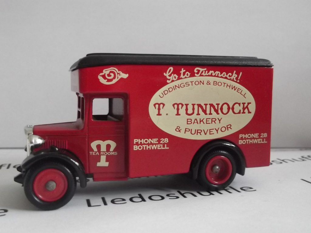 DG16032, Dennis Parcels Van, T. Tunnock Bakery and Purveyor, Uddingston ...