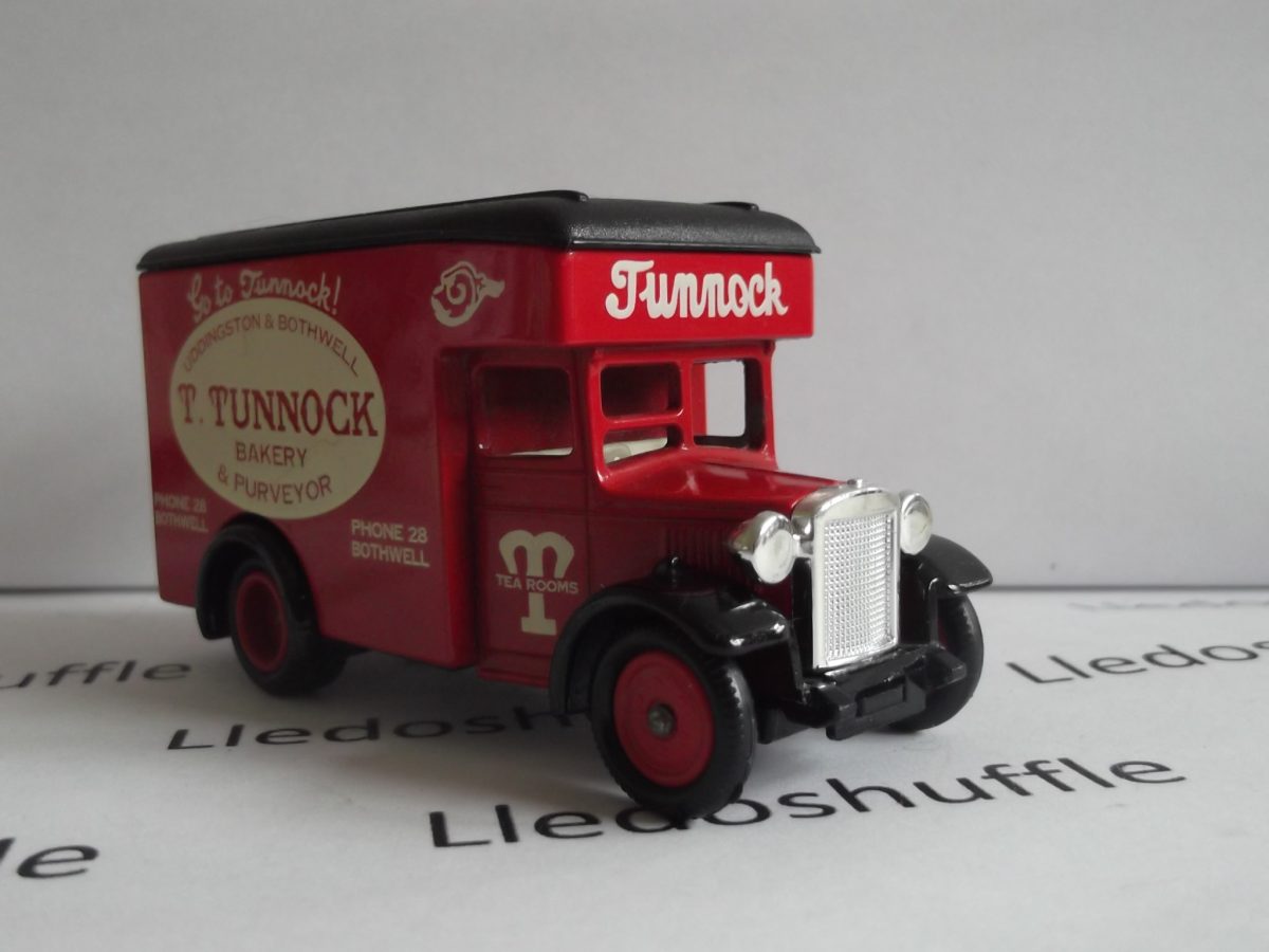 DG16032, Dennis Parcels Van, T. Tunnock Bakery and Purveyor, Uddingston ...