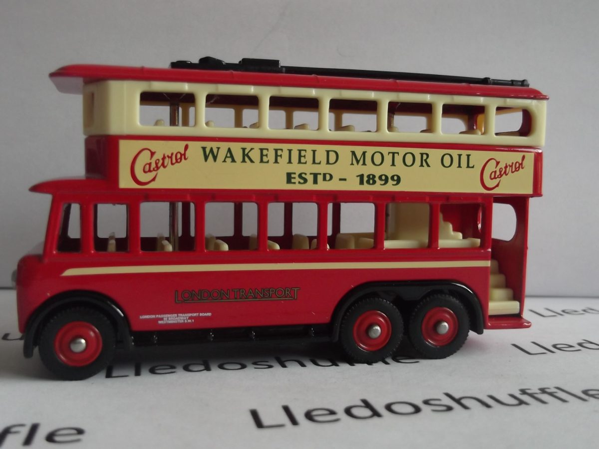 DG41020, Karrier E6 Trolley Bus, London Transport, Castrol, Wakefield ...