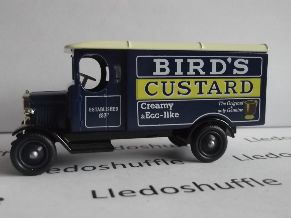 DG43007, Morris Van, Birds Custard – Lledoshuffle