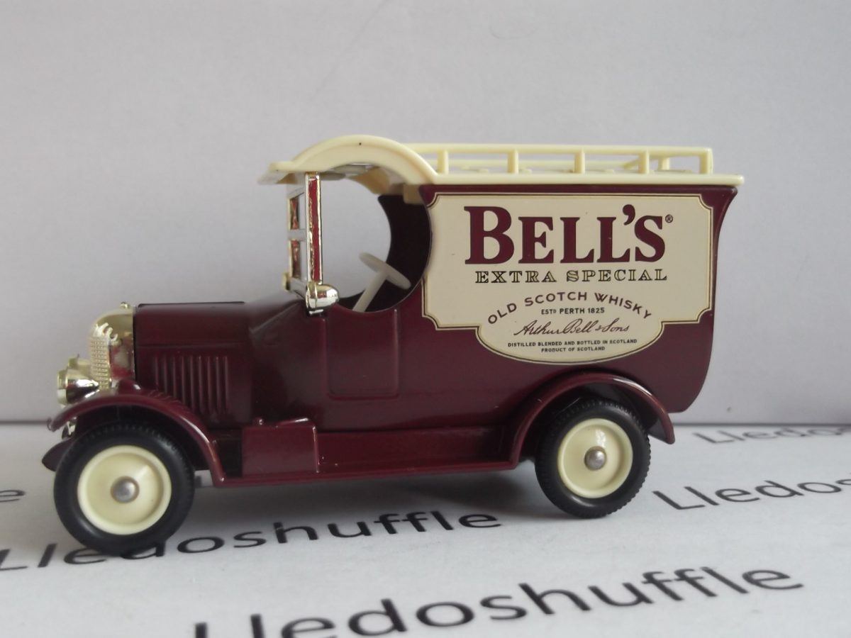 DG50030, Bull Nose Morris Van, Bell’s Extra Special Old Scotch Whisky ...