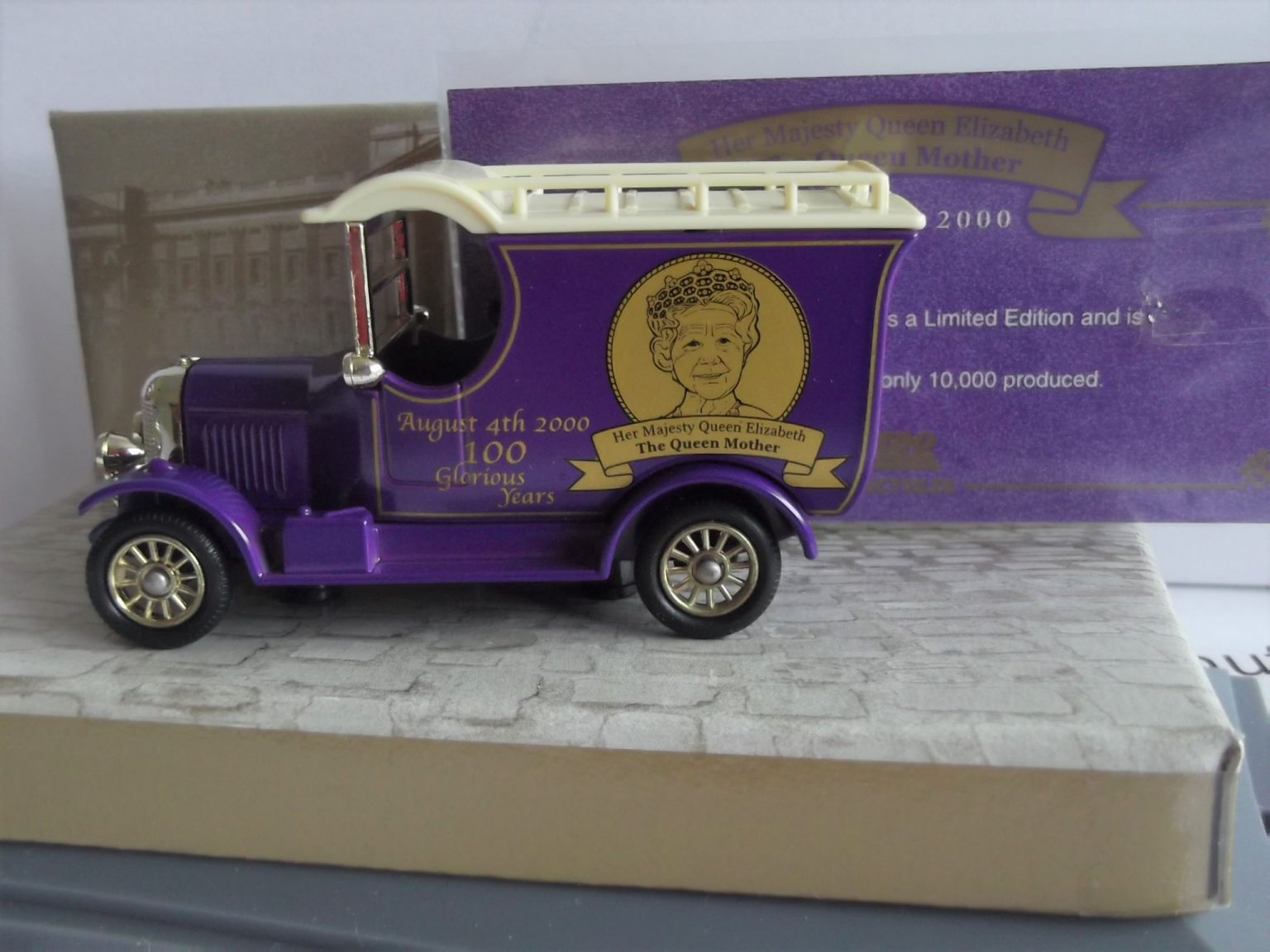 DG50032, Bull Nose Morris Van, HM The Queen Mother, 100 Glorious Years ...