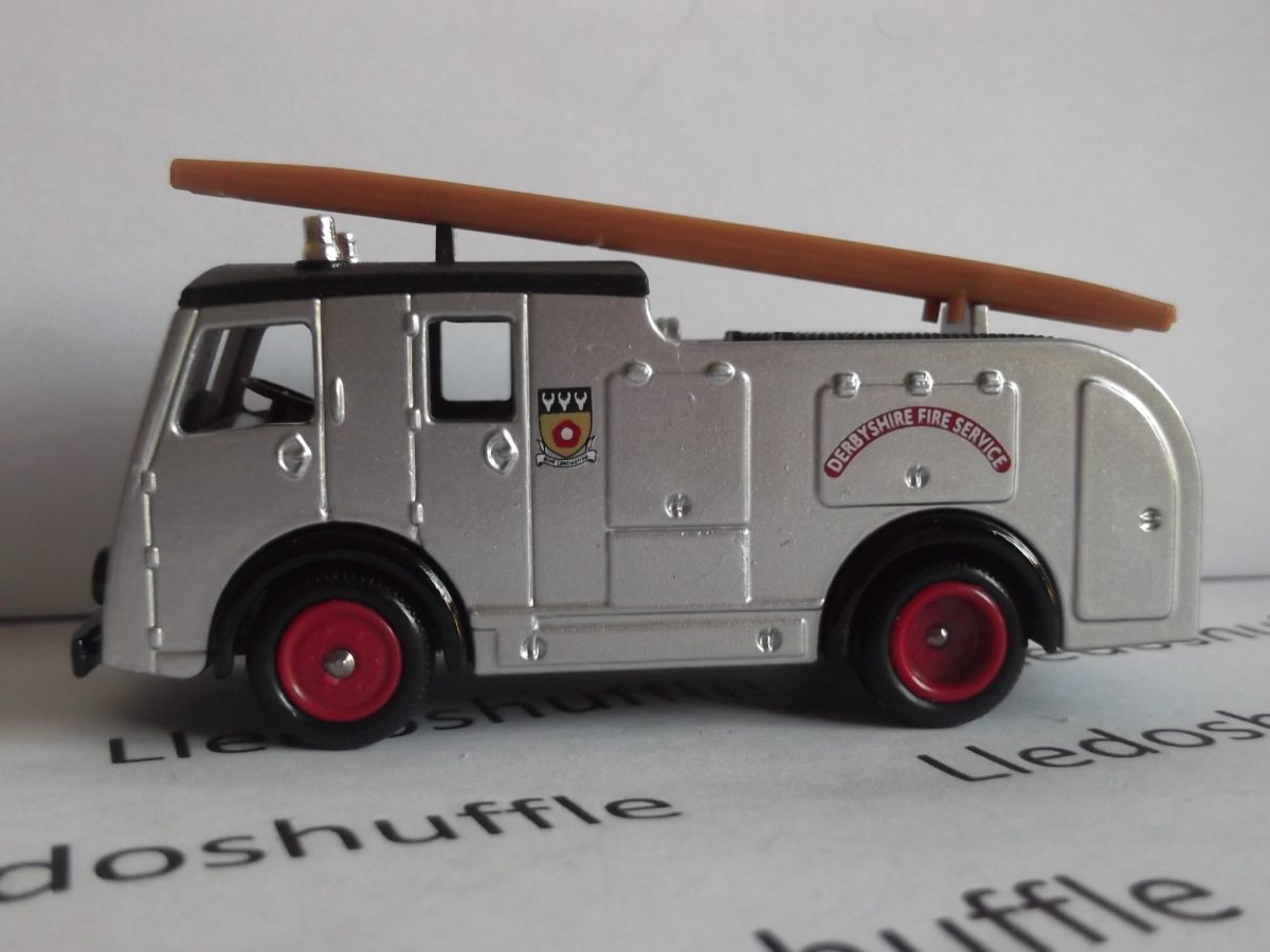 DG60001, Dennis F8 Fire Engine, Derbyshire Fire Service – Lledoshuffle