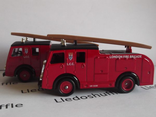 DG60007, Dennis F8 Fire Engine, LCC, London Fire Brigade – Lledoshuffle