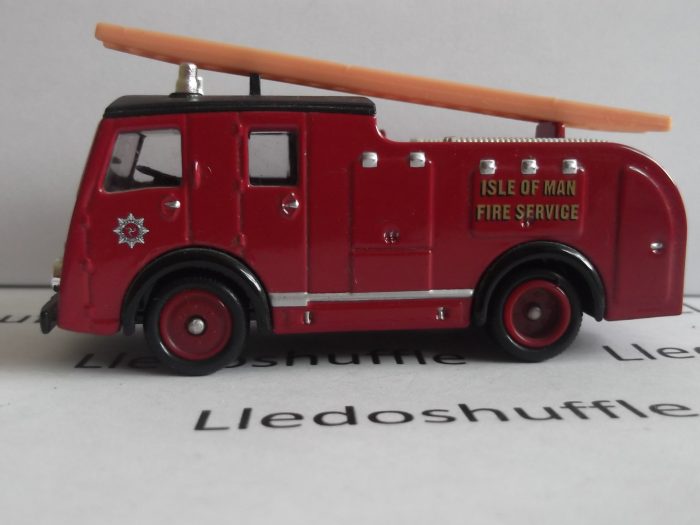 DG60018, Dennis F8 Fire Engine, Isle of Man Fire Service – Lledo Models