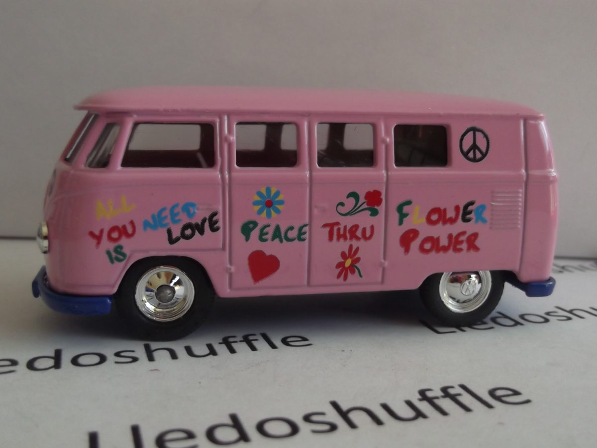 DG86000, VW Volkswagen Camper Van, Flower Power, All You Need is Love ...