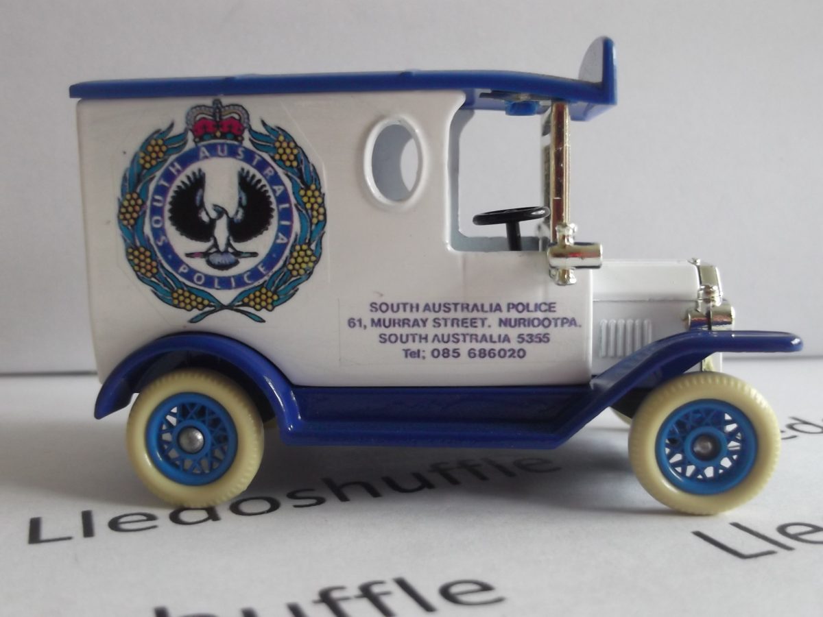 LP006, Code 3, Model T Ford Van, South Australia Police – Lledo Models