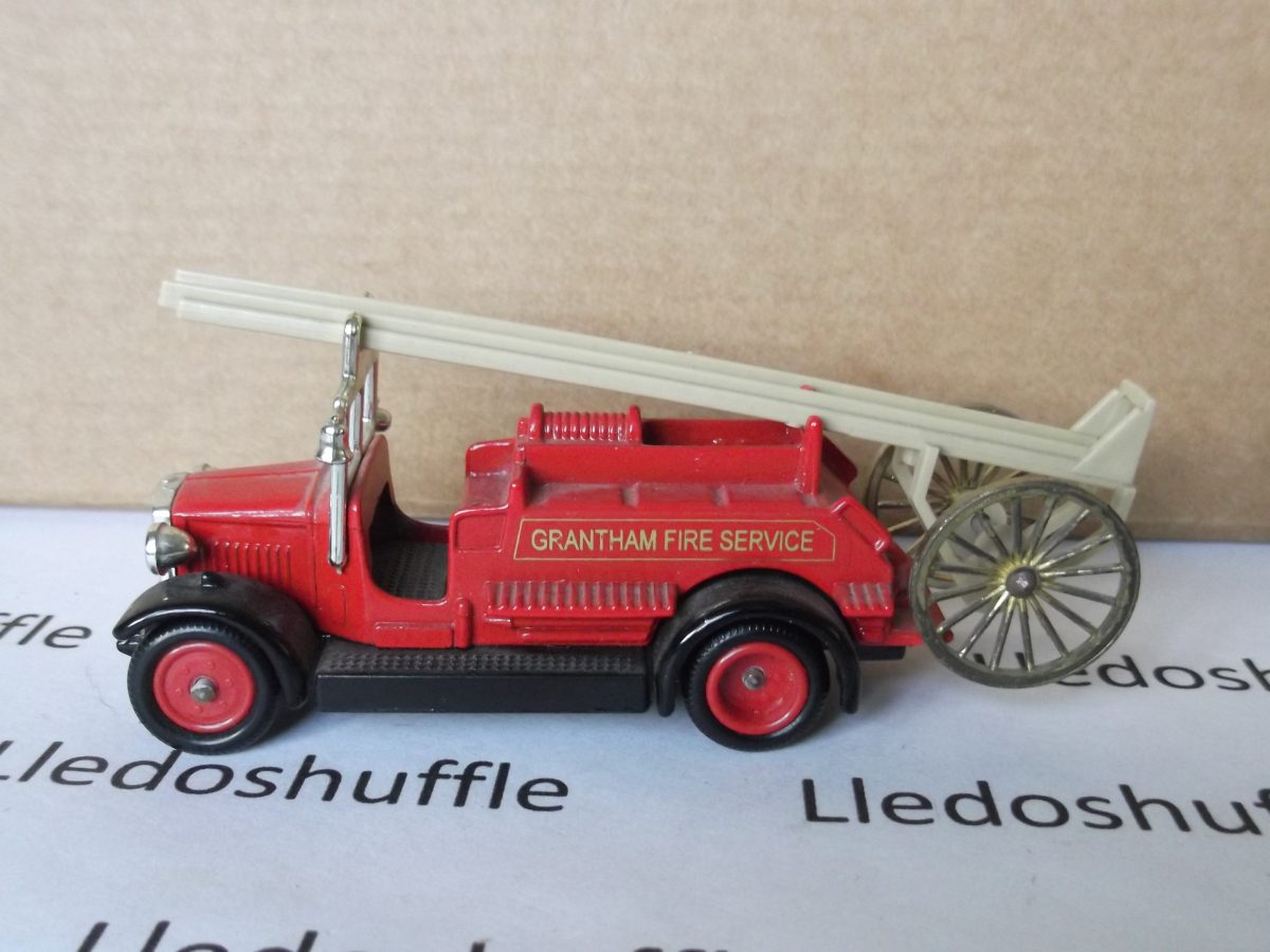 PV012, Code 3, Dennis Fire Engine, Grantham Fire Service – Lledoshuffle