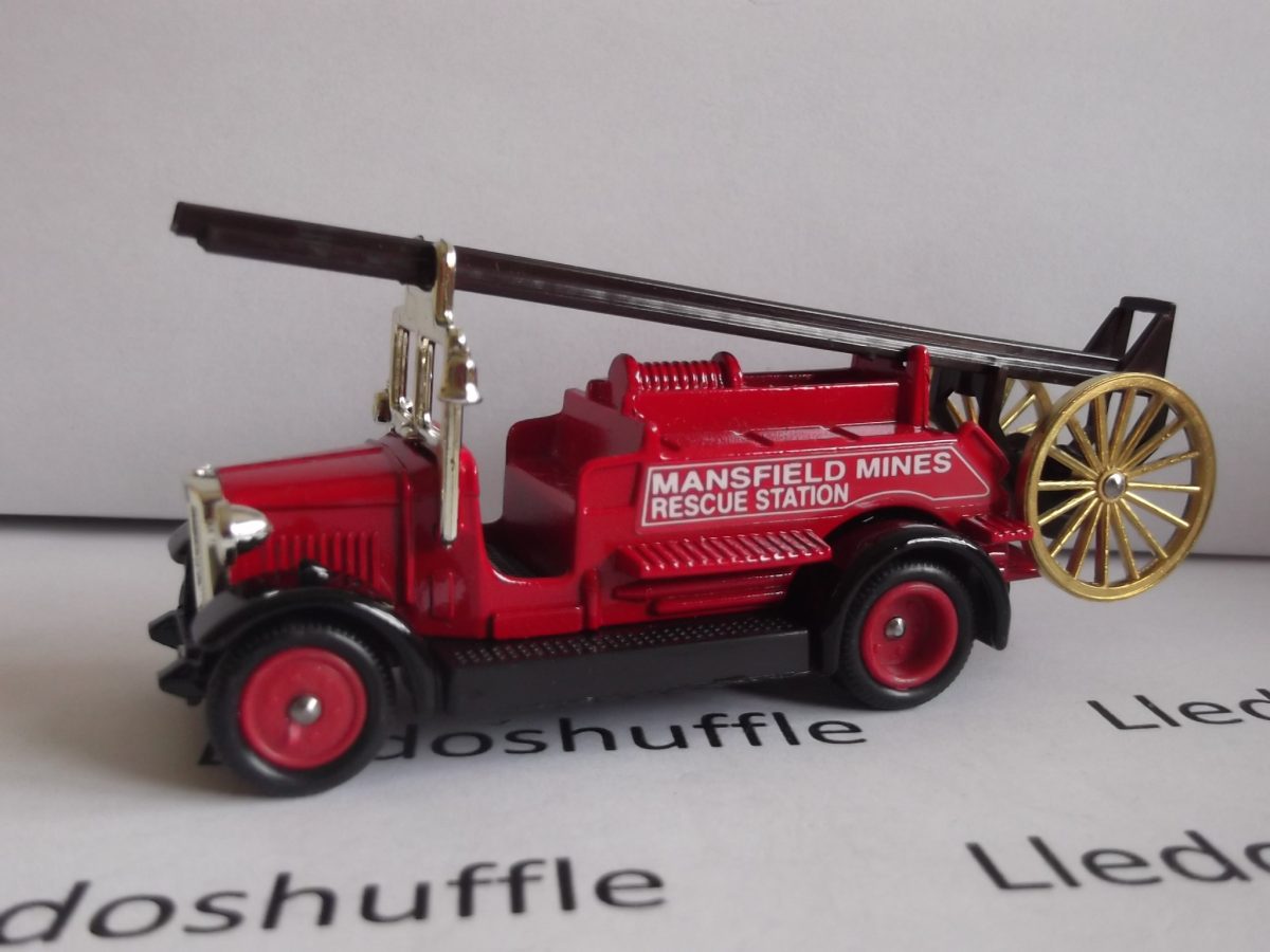 PV012, Code 3, Dennis Fire Engine, Mansfield Mines Rescue Station with ...