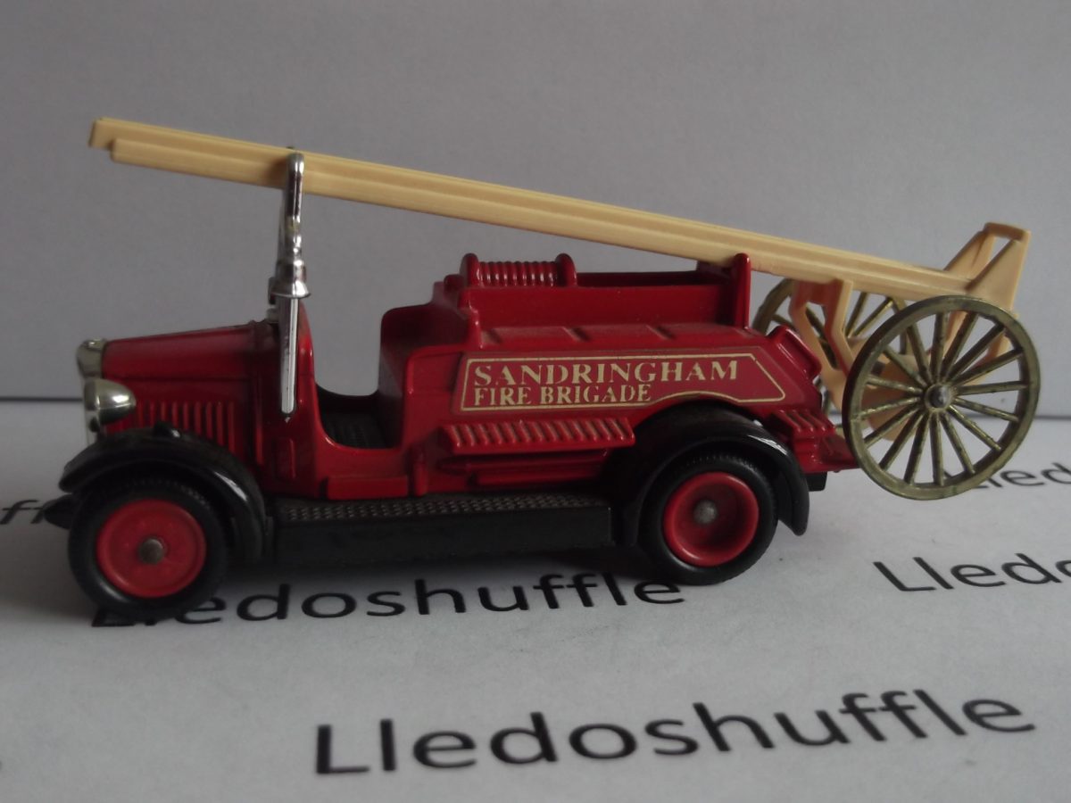 PV012, Code 3, Dennis Fire Engine, Sandringham Fire Brigade – Lledo Models
