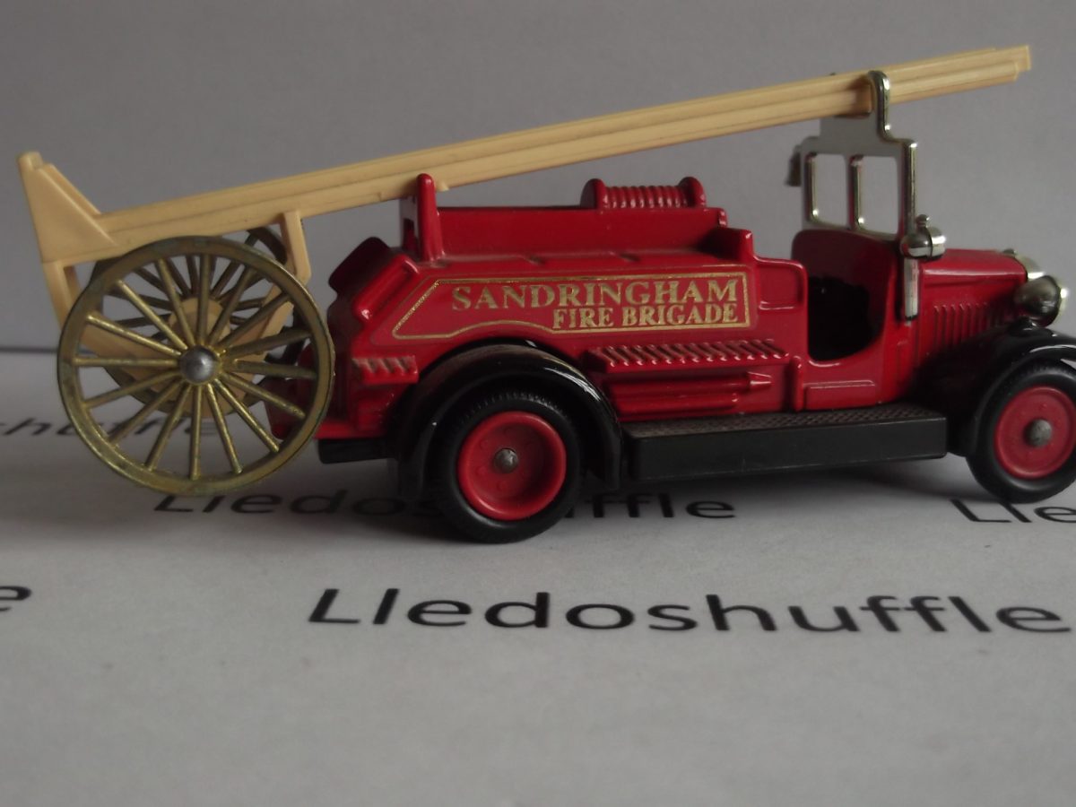 PV012, Code 3, Dennis Fire Engine, Sandringham Fire Brigade – Lledo Models
