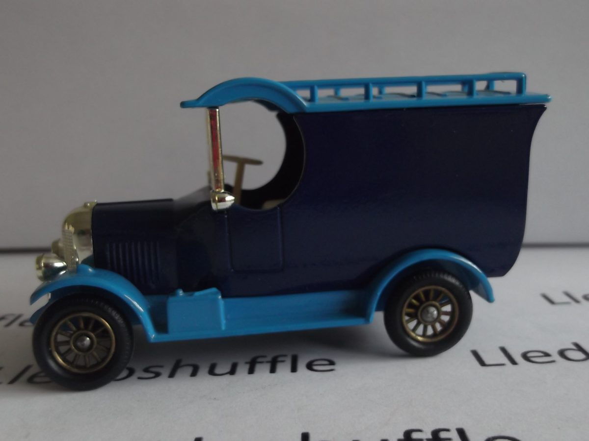 LP050, Code 3, Bull Nose Morris Van, 2 Tone Blue, No Artwork – Lledoshuffle
