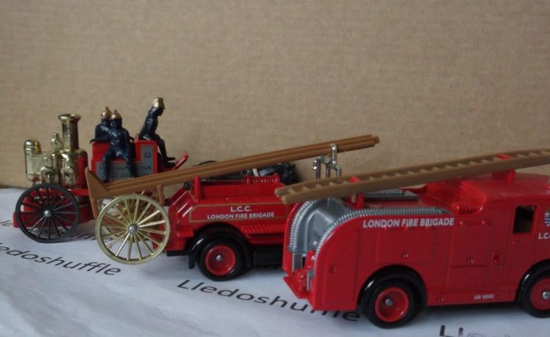 London’s Fire Engines, 3 piece set, FB1003 – Lledo Models