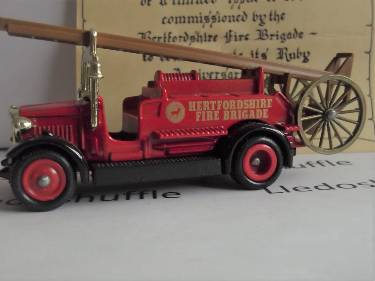 LP12014, Dennis Fire Engine, Hertfordshire Fire Brigade, Ruby ...