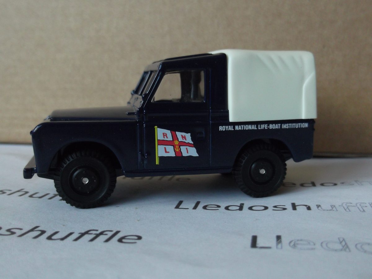 LP166-1001, Land Rover, Royal National Lifeboat Institution, RNLI ...