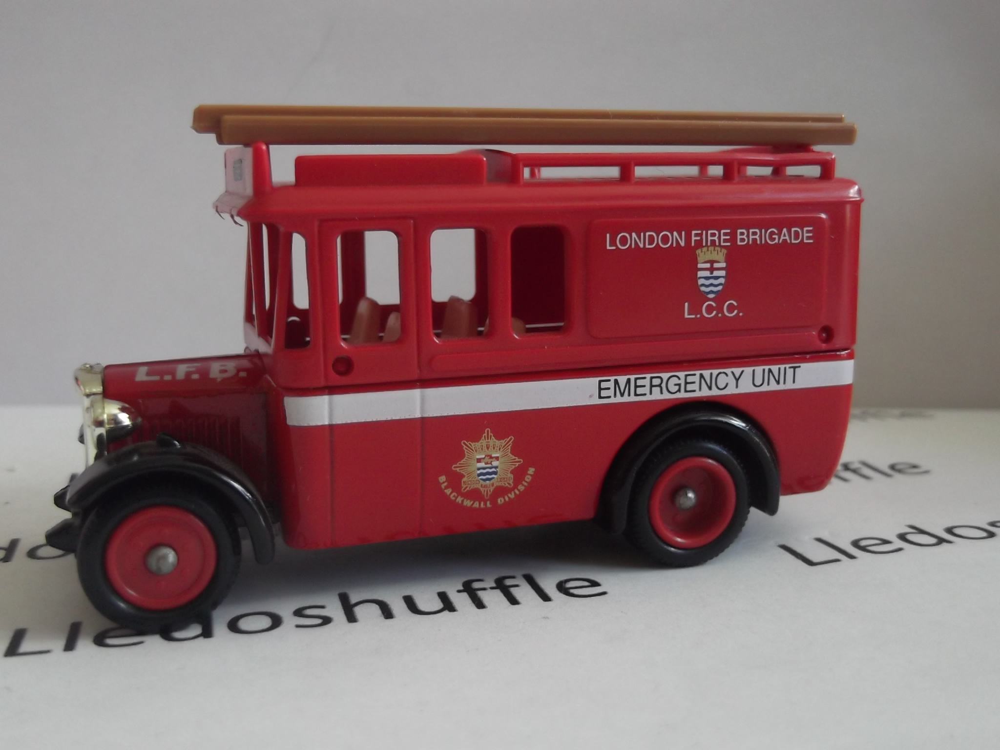LP35007, Dennis Limousine, LCC, London Fire Brigade, Emergency Unit ...