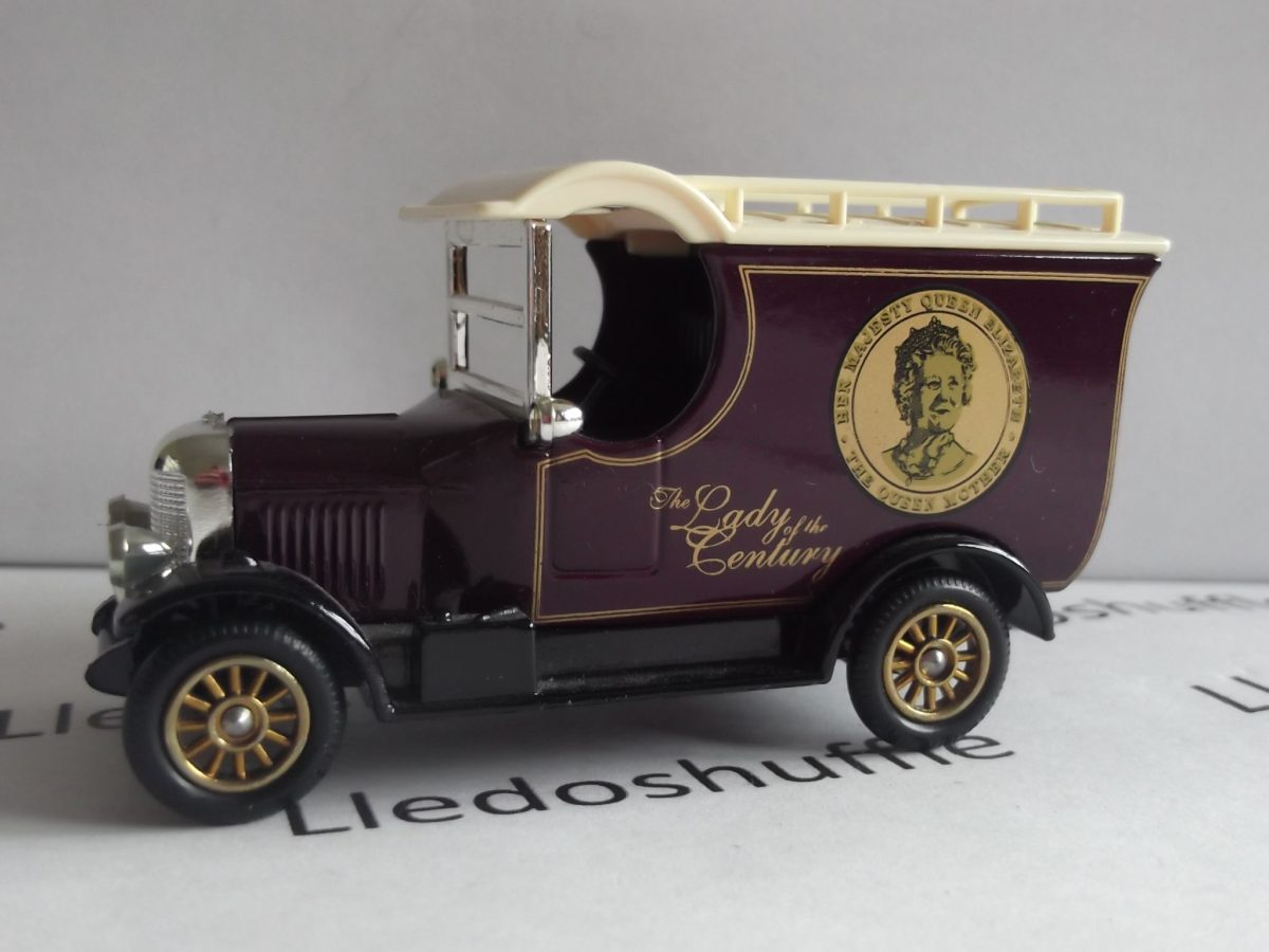 LP50184, Bull Nose Morris Van, Her Majesty Queen Elizabeth, The Queen ...