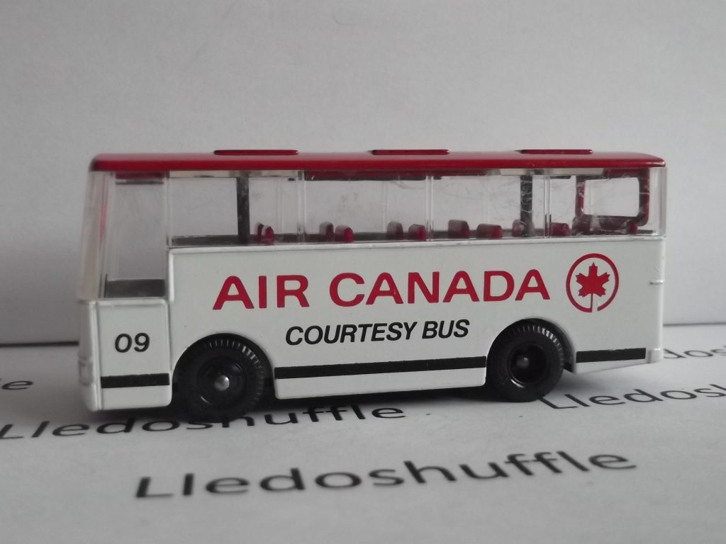 M2002, Setra Coach, Air Canada Courtesy Bus – Lledo Models