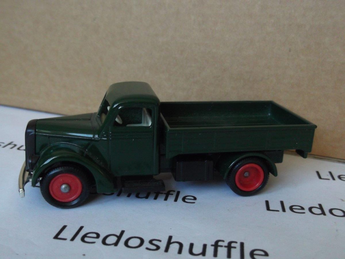 SL94000, Morris Commercial Dropside, Claude Greengrass Truck, Heartbeat ...