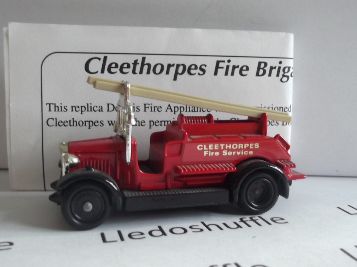 SP12002, Dennis Fire Engine, Cleethorpes Fire Service – Lledo Models