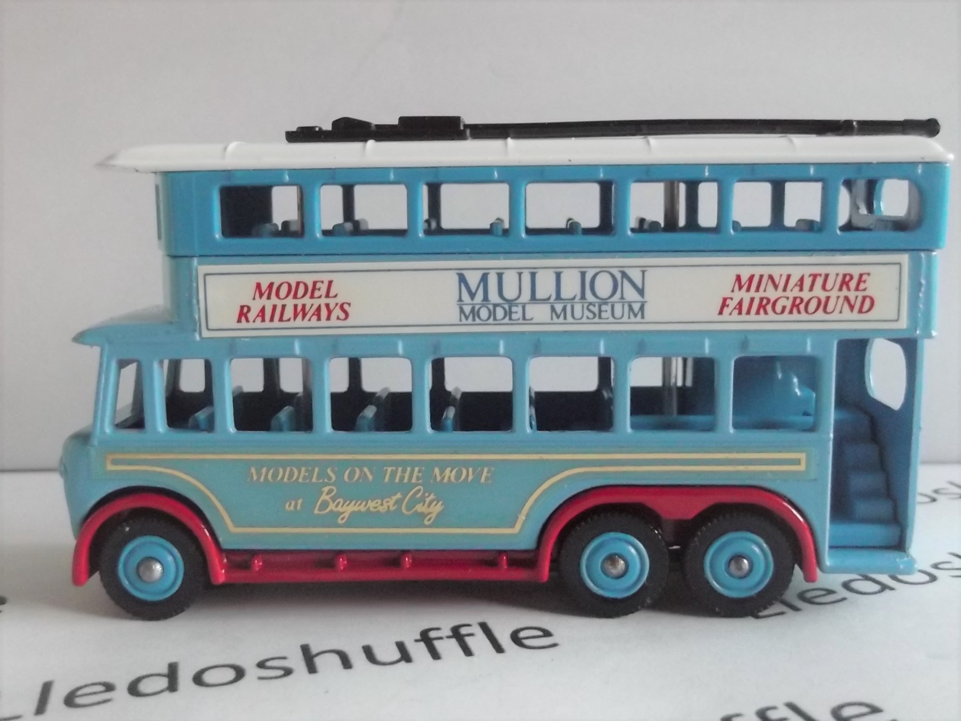 SP41003, Karrier E6 Trolley Bus, Mullion Model Museum, Cornwall – Lledo Models
