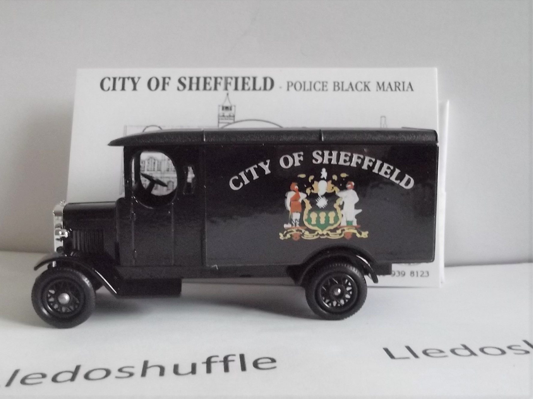 SP43006, Morris Van, City of Sheffield Police, Black Maria – Lledo Models