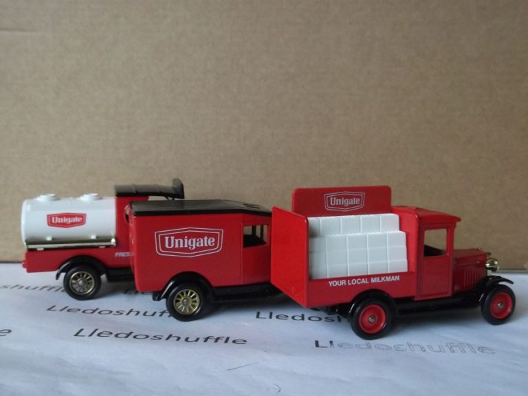 Unigate 1989, 3 piece set, UNI1989 – Lledo Models
