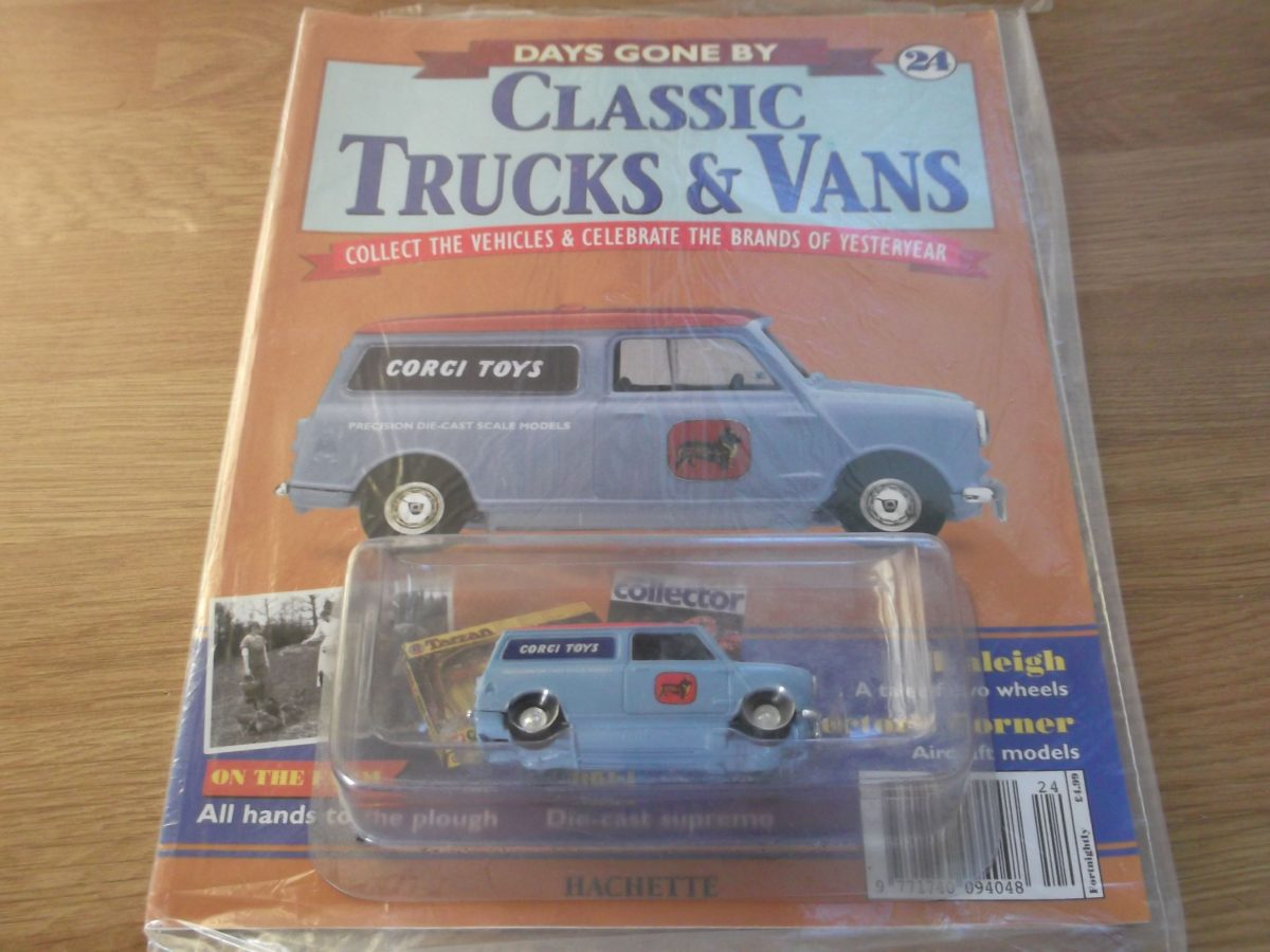 Issue 24, Corgi Toys, VA01420, Austin Mini Van – Lledoshuffle