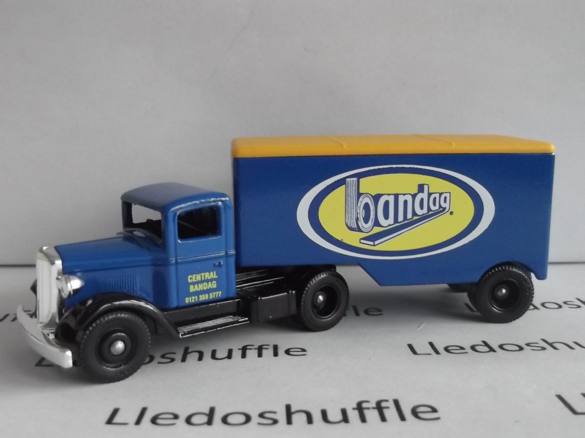 LP67019, Ford Articulated Truck, Bandag, Central Bandag – Lledo Models