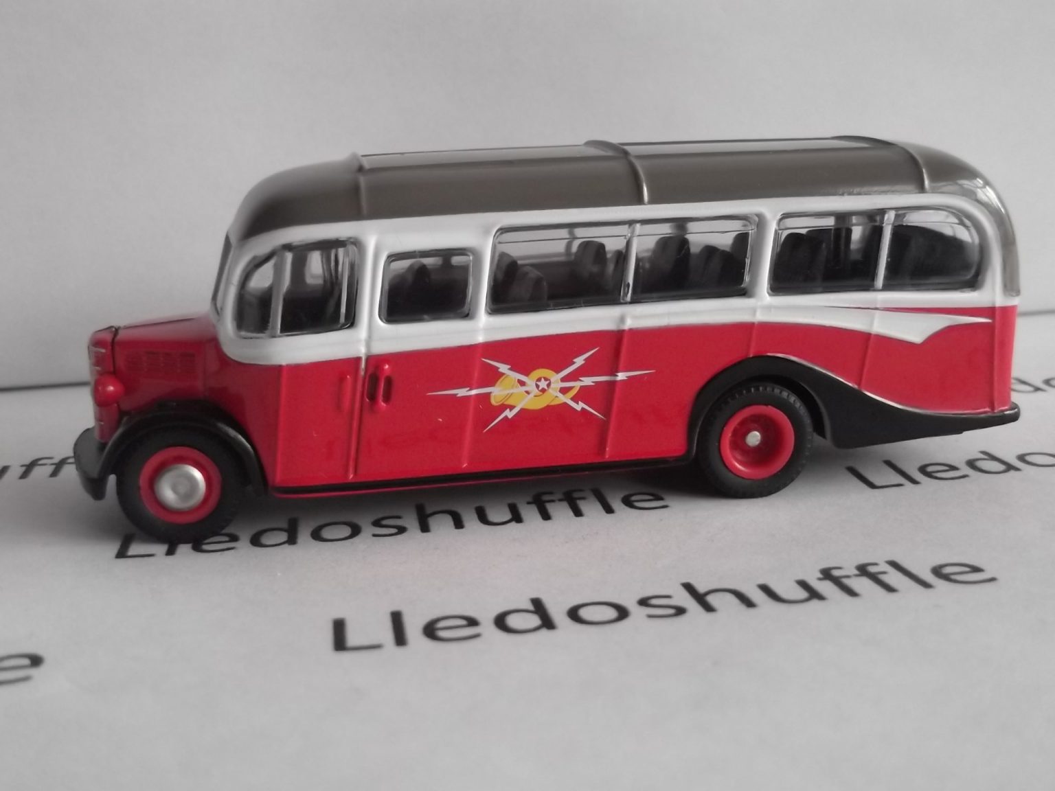 Corgi Bedford OB Coach, Iceland Post, Model No. 6 – Lledoshuffle