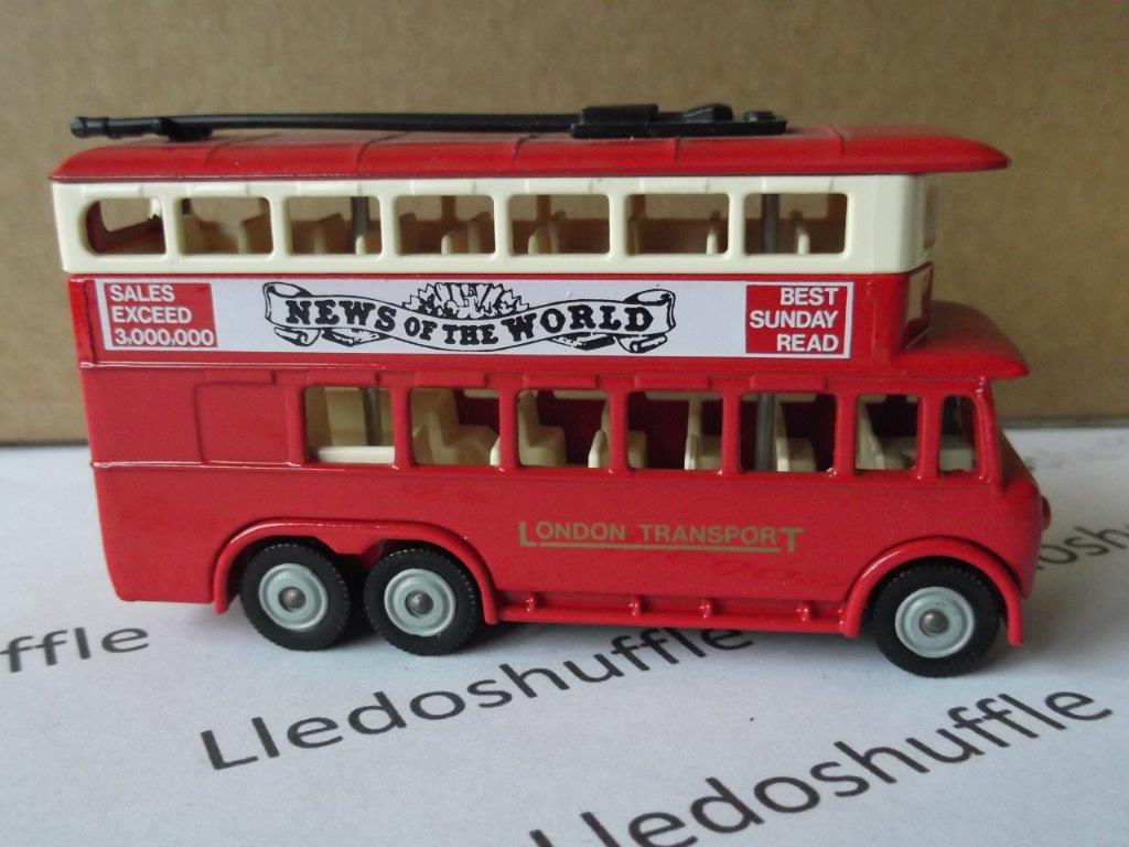 LP41039, Karrier E6 Trolley Bus, London Transport, News of the World ...