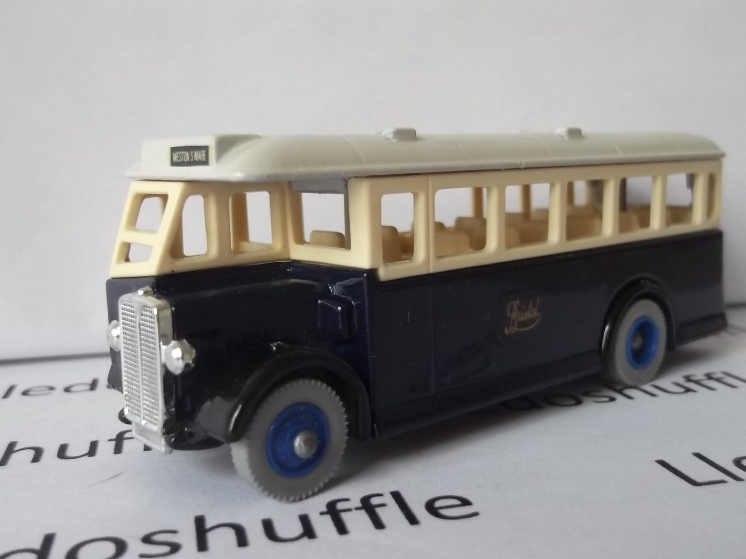 DG017, Code 3, AEC Regal Single Deck Bus, Bristol – Lledo Models