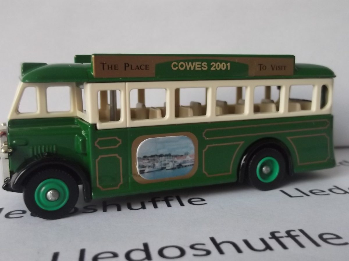 SB17, AEC Regal Single Deck Souvenir Bus, Cowes 2001 – Lledo Models