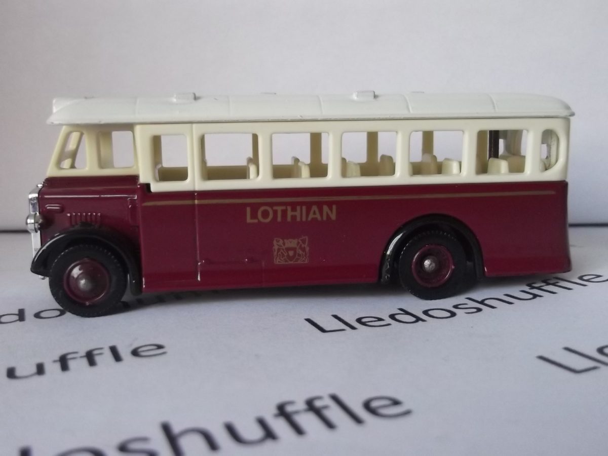 LP17019, AEC Regal Single Deck Bus, Lothian – Lledo Models