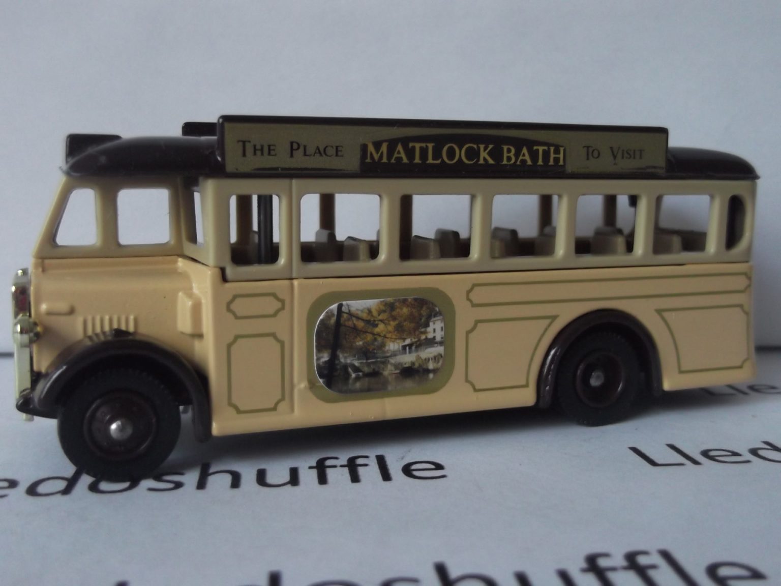 SB17, AEC Regal Single Deck Souvenir Bus, Matlock Bath – Lledo Models