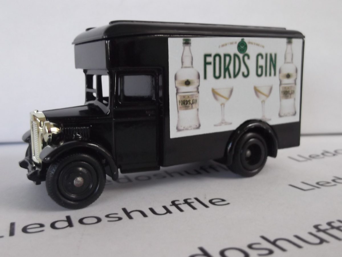 DG016, Code 3, Dennis Parcels Van, Fords Gin, It doesn’t take an Empire ...