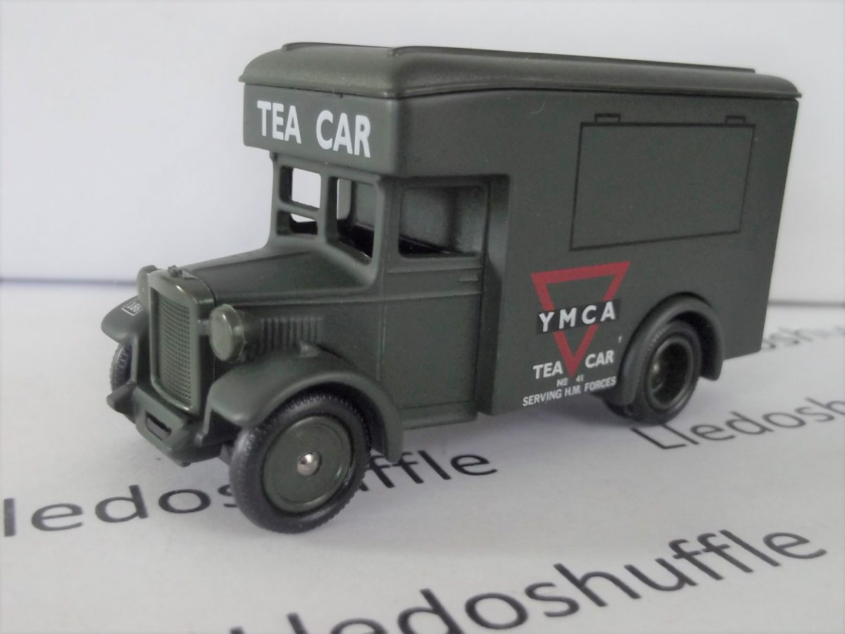 LP16132, Dennis Parcels Van, YMCA Tea Car – Lledo Models