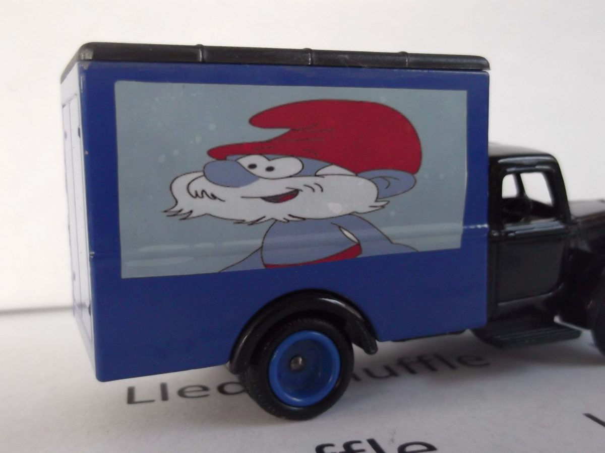 LP059, Code 3, Bedford 30cwt Truck, Papa Smurf – Lledoshuffle