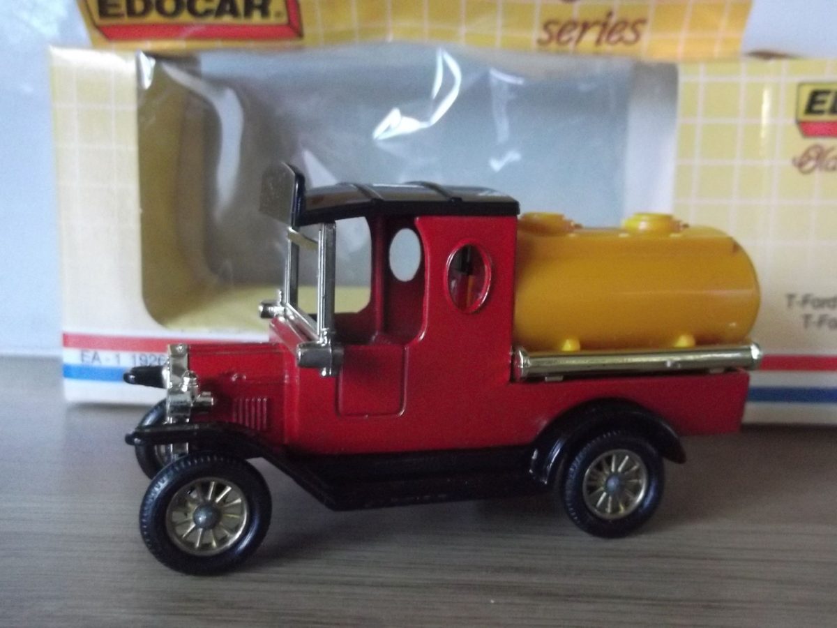 DG08, Model T Ford Tanker, Edocar EA1 – Lledo Models